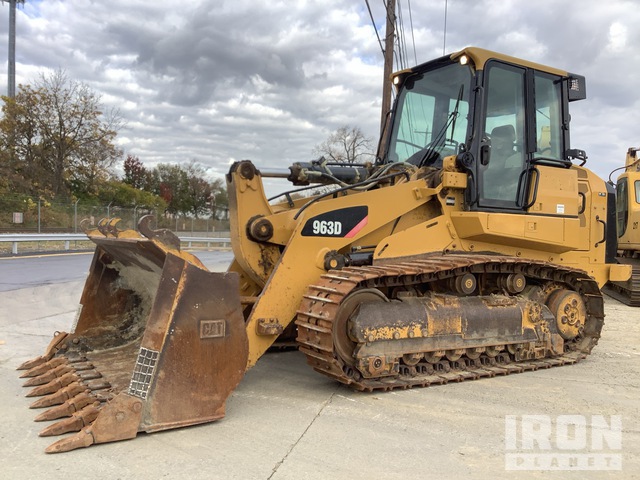 2015 Cat 963D Crawler Loader | Ritchie Bros. Auctioneers