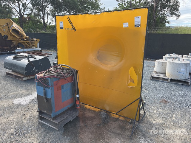 CIG Transarc 300 Electric Welder | Ritchie Bros. Auctioneers