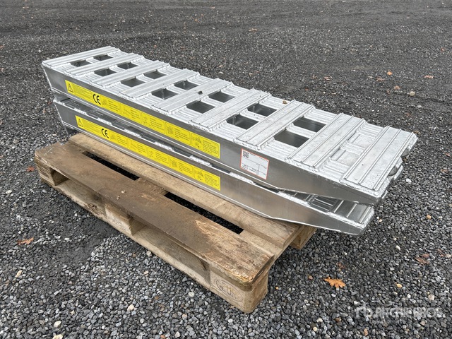 20 Ton Aluminum Loading Ramps (Unused) | Ritchie Bros. Auctioneers