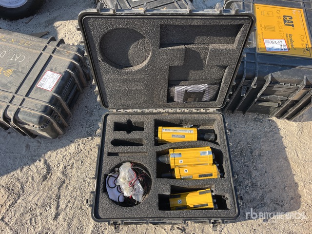 Trimble Machine Grade Radio Sistema de guía | Ritchie Bros. Auctioneers