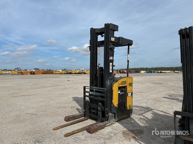 2007 Cat NR4000 4000 lb Reach Truck | Ritchie Bros. Auctioneers