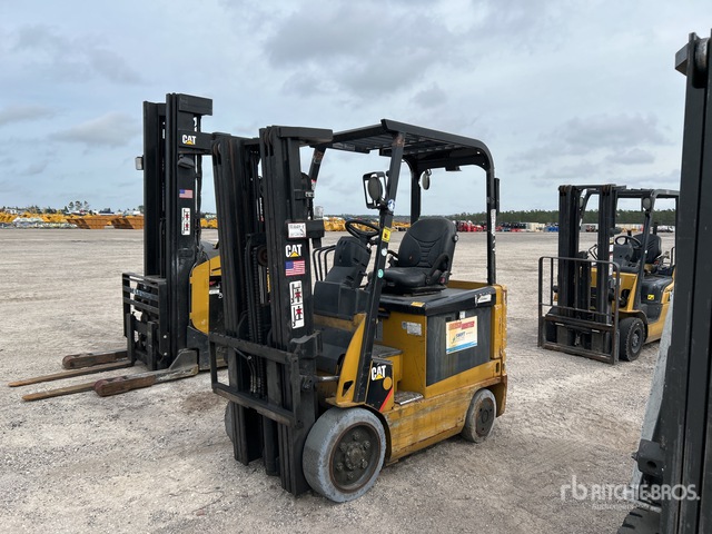 2012 Cat E5000 Montacargas Eléctrico | Ritchie Bros. Auctioneers