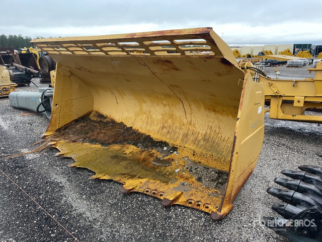 136 in Wheel Loader Bucket - Fits Cat 980G | Ritchie Bros. Auctioneers