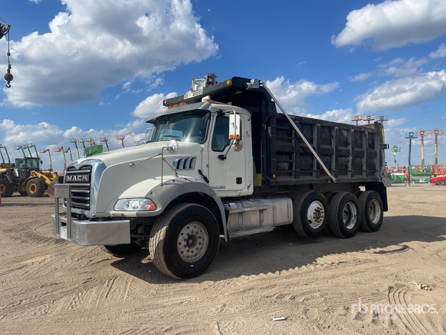 2016 Mack GU813 8x4 Tri/A Dump Truck | Ritchie Bros. Auctioneers