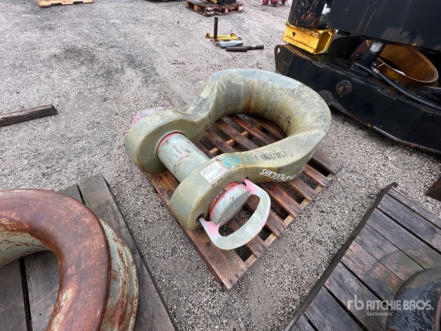 Crosby 12 in Wide Body Shackle - Fits Crosby 700 ton | Ritchie Bros ...