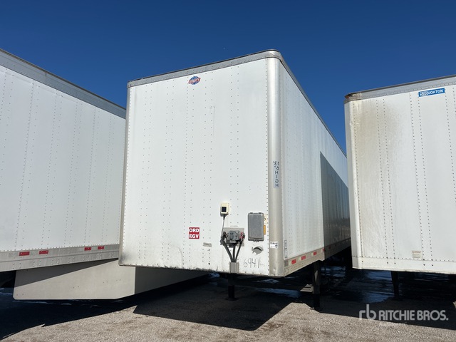 2013 Utility VS2DX 53 ft x 102 in T/A Van Trailer | Ritchie Bros ...