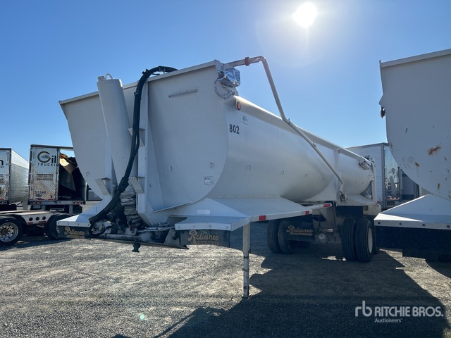 1997 Reliance 28 ft T/A Frameless End Dump Trailer | Ritchie Bros ...