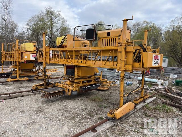 2005 Bid-Well 2450 Bridge Deck Finisher in Kleinburg, Ontario, Canada ...