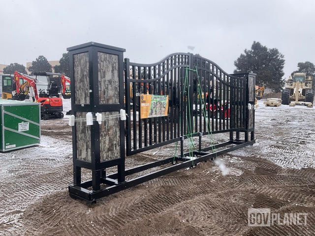 Suihe 20' Farm Iron Driveway Gate - Unused in Colorado Springs ...