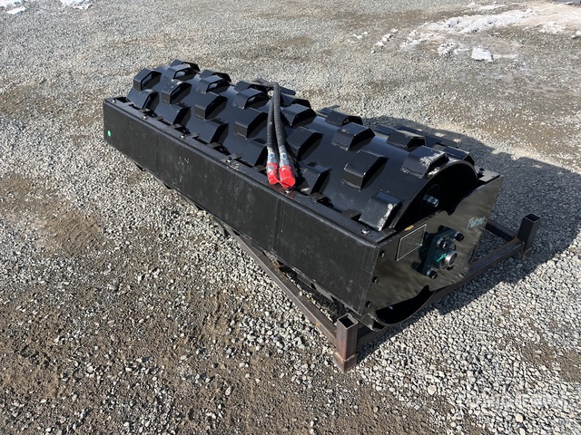 2025 FT-CW59 61 in Skid Steer Vibratory Roller (Unused) | Ritchie Bros ...