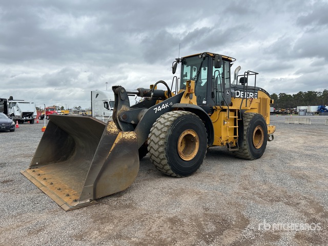 2015 John Deere 744K Wheel Loader | Ritchie Bros. Auctioneers