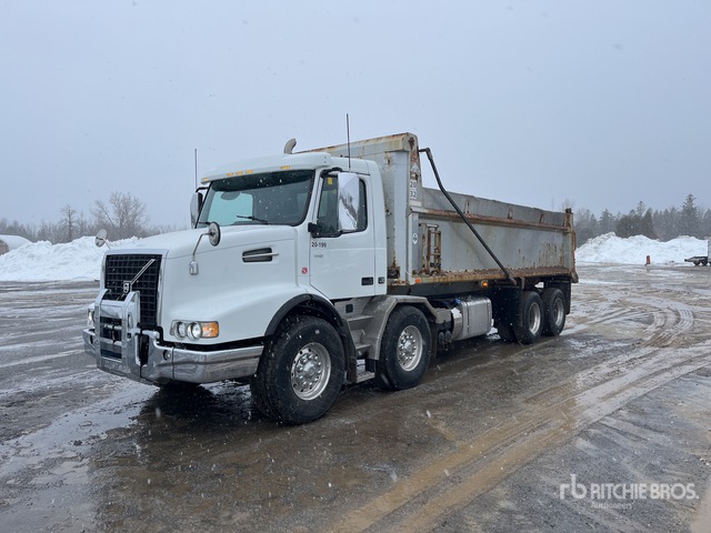 2020 Volvo VHD64B 8x4 Twin-Steer T/A Dump Truck | Ritchie Bros. Auctioneers