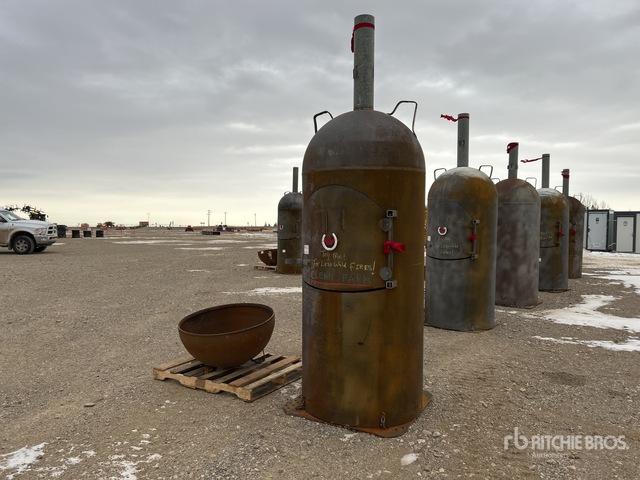 8 ft d 40 in Incinerator and 37 in Fire Pit | Ritchie Bros. Auctioneers