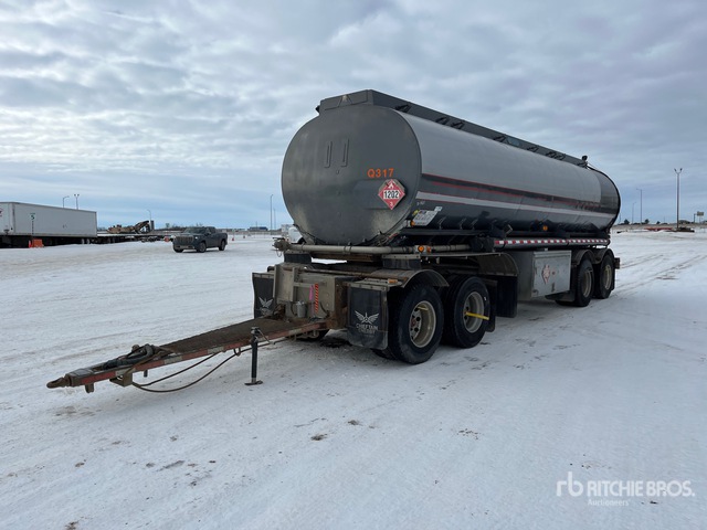 2001 Advance 31626 L Quad/A Tanker Trailer | Ritchie Bros. Auctioneers