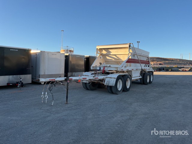 1997 Vickers VT-100-49 15 ft 4/Axle Belly Dump Trailer | Ritchie Bros ...