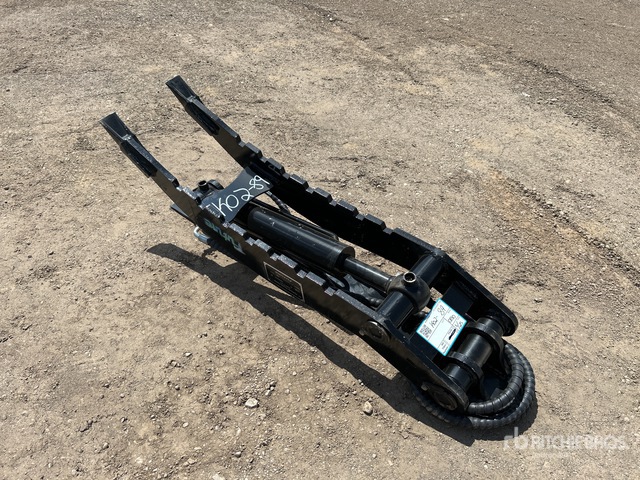 2025 Future FT-J7T 9 in Excavator Thumb (Unused) | Ritchie Bros ...