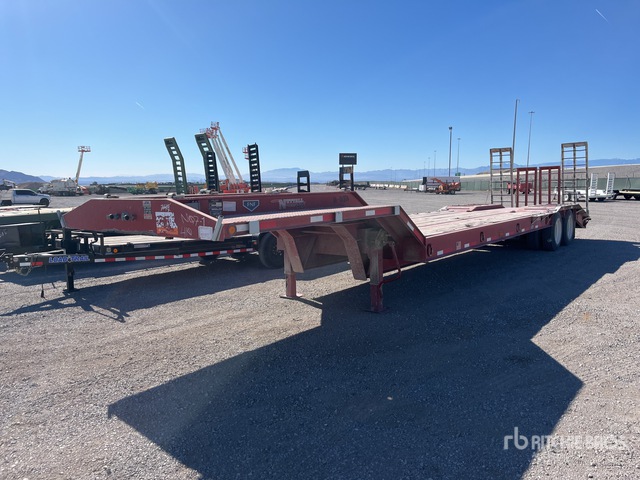2015 Nuttall 235LB T/A Single Drop Lowboy Trailer | Ritchie Bros ...