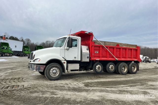 2017 Freightliner Columbia 120 10x4 Quad/A Camión dumper (Glider Kit ...