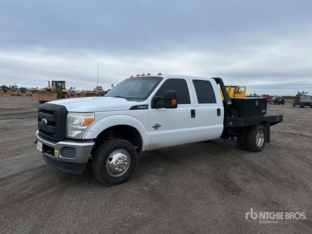 2015 Ford F-350 XL 4x4 Crew Cab Flatbed Truck | Ritchie Bros. Auctioneers