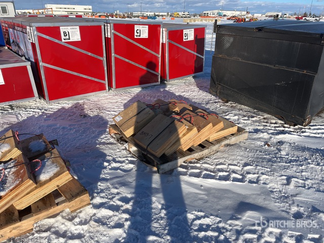 Quantity of (10) 15 in x 15 in Outrigger Pads | Ritchie Bros. Auctioneers