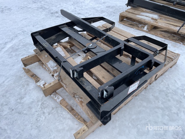 42 in Unassembled Fork Attachment | Ritchie Bros. Auctioneers