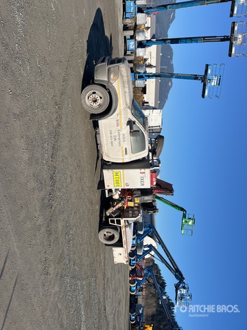 Fassi F80 7800 lb Knuckle Boom on 2012 Ram 5500 Ram 5500 4x4 Heavy Duty ...