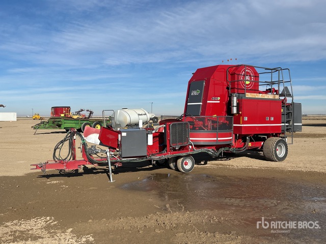 2018 Marcrest Bale Baron 4245P Small Square Bale Accumulator | Ritchie Bros. Auctioneers