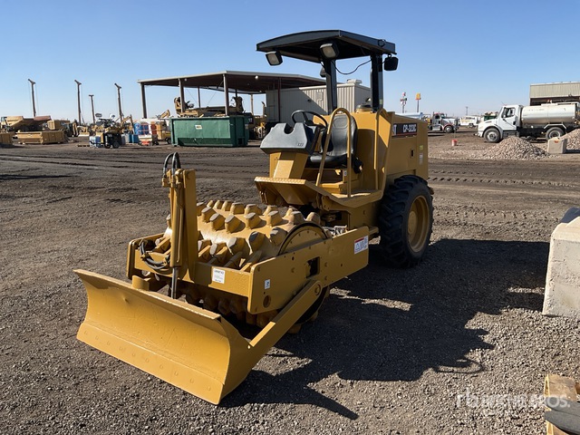 2004 Cat CP-323C Padfoot Drum Compactor | Ritchie Bros. Auctioneers