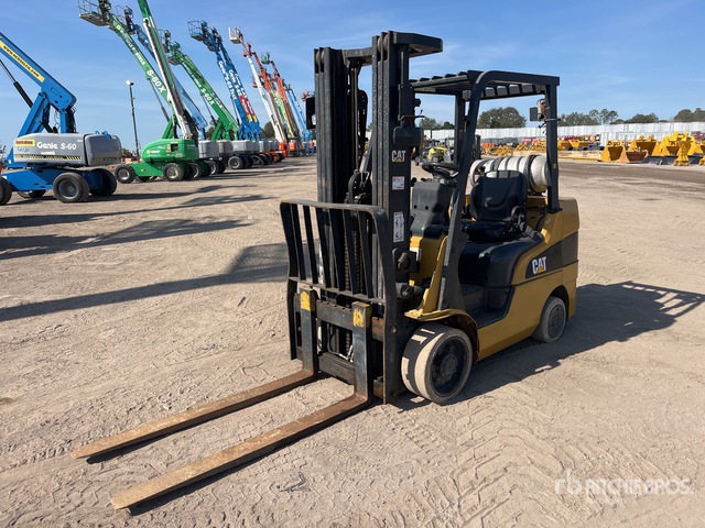 2008 Cat C6000 5150 lb Cushion Tire Forklift | Ritchie Bros. Auctioneers