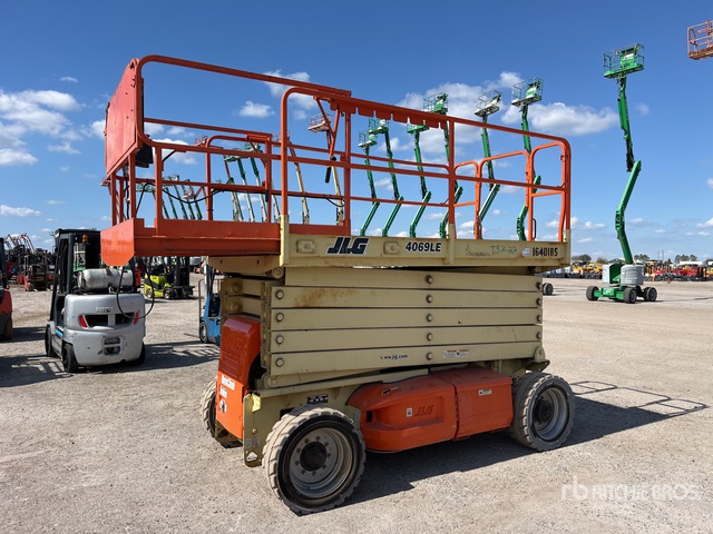 2007 JLG 4069LE Electric Scissor Lift | Ritchie Bros. Auctioneers