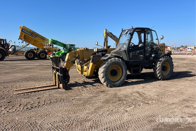 2013 Cat TH514 Telehandler | Ritchie Bros. Auctioneers