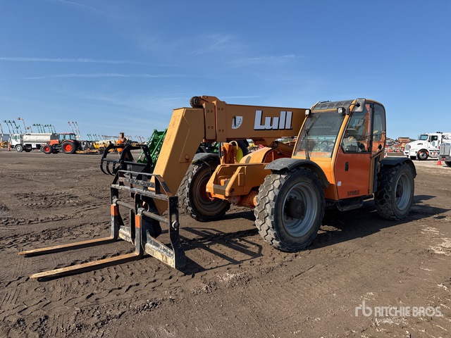 2014 Lull 944E-42 Telehandler | Ritchie Bros. Auctioneers