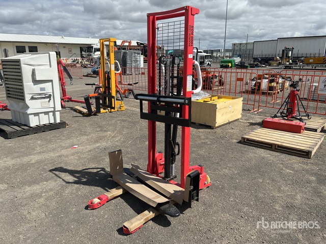 Multiquip 1000 kg 1.6 m Stacking Pallet Jack (Unused) | Ritchie Bros ...