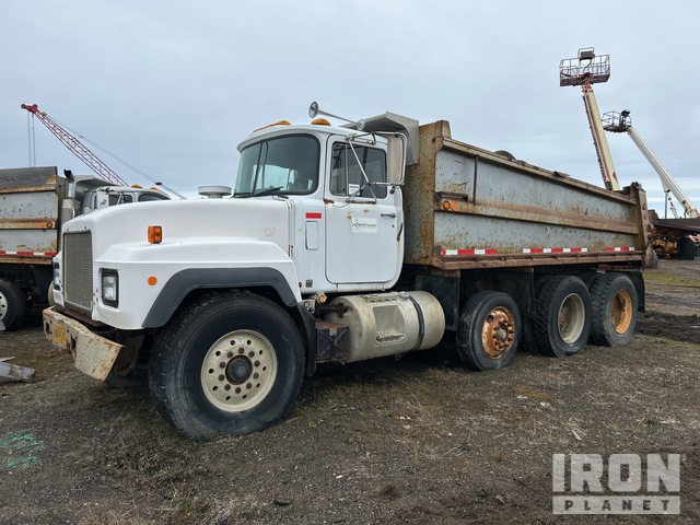 1998 Mack RD688S 8x6 T/A Dump Truck in Barrow, Alaska, United States ...