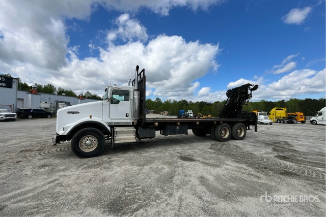 Hiab 360 E-7 Articulated Boom on 2006 Kenworth T-800 6x4 Crane Truck ...