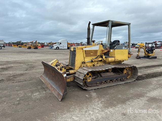 1997 Komatsu D37P-5 Crawler Dozer | Ritchie Bros. Auctioneers