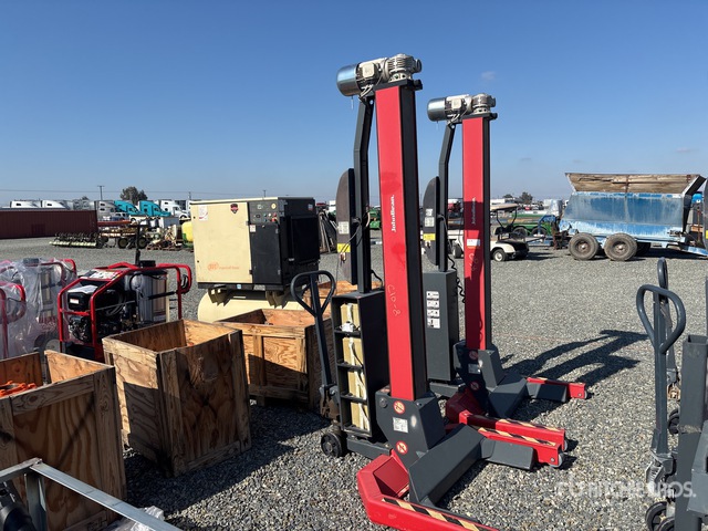 Snap-On 2 Post 18 ton Portable Vehicle Lift | Ritchie Bros. Auctioneers