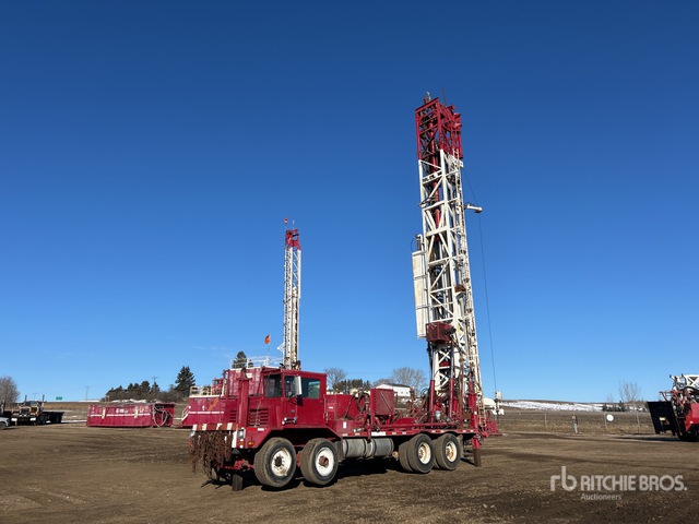 Dresser T70W on 1981 Crane Carrier Drill Rig 8x4 Twin-Steer Camion ...