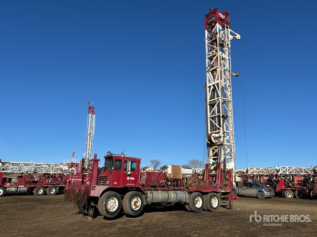 Dresser T70W on 1981 Crane Carrier Drill Rig 8x4 Twin-Steer Camion de ...