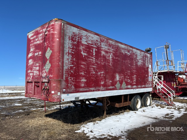 1990 Fruefauf 28 ft x 102 in T/A Dog House Van Trailer | Ritchie Bros ...