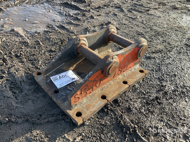 Excavator Headstock Bracket | Ritchie Bros. Auctioneers