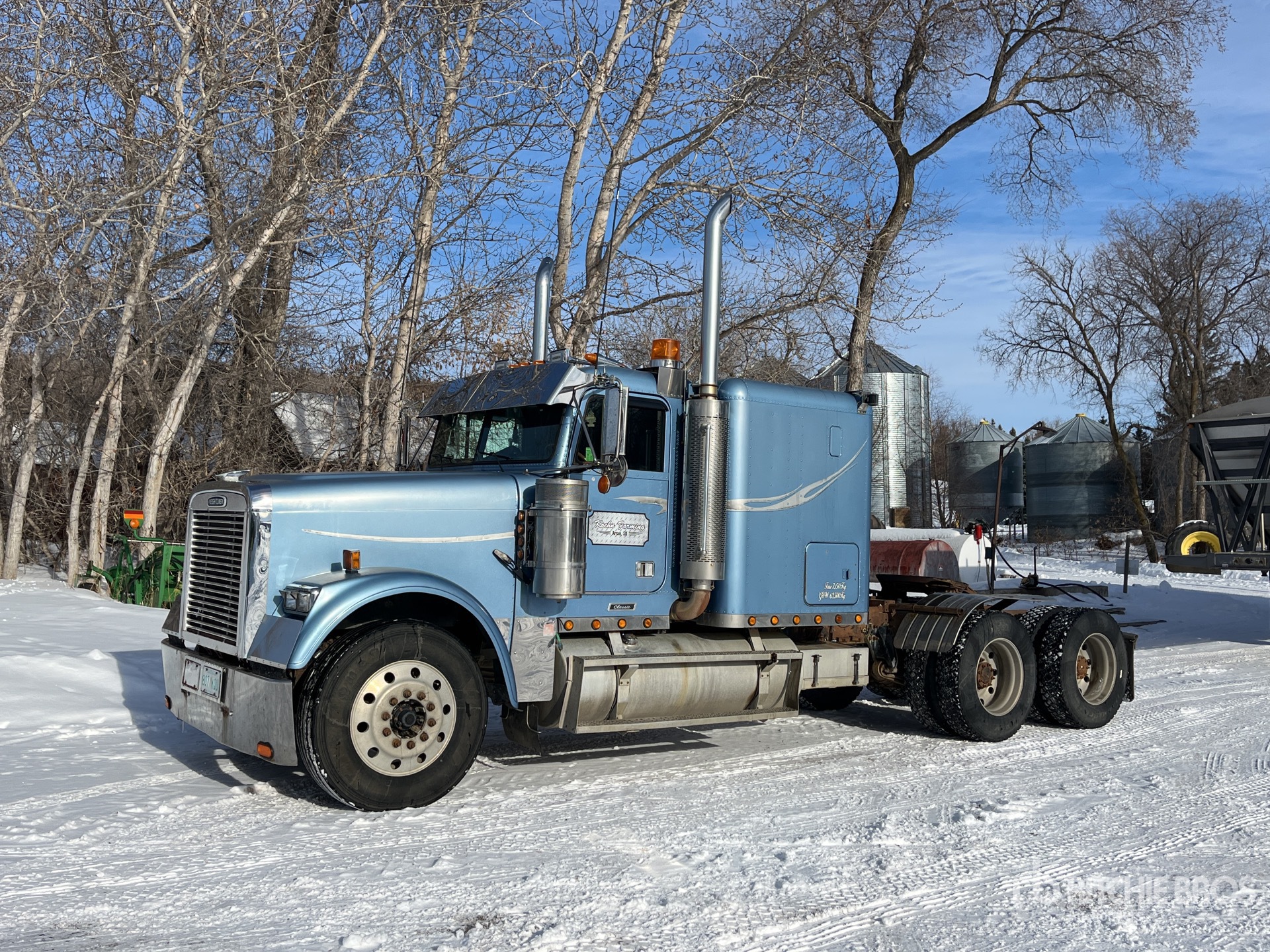 2000 Freightliner Classic 6x4 Cabeza Tractora Cabina Dormitorio ...