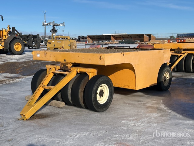 13 Wheel Wobbly Pull Behind Compactor | Ritchie Bros. Auctioneers