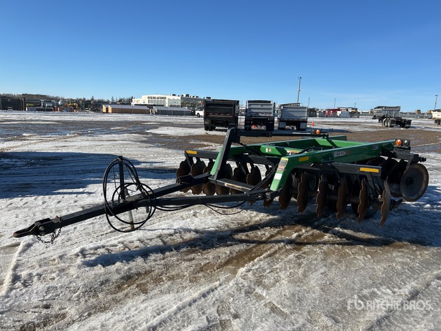 2017 Frontier DH5112 12 ft Offset Breaking Disc | Ritchie Bros. Auctioneers