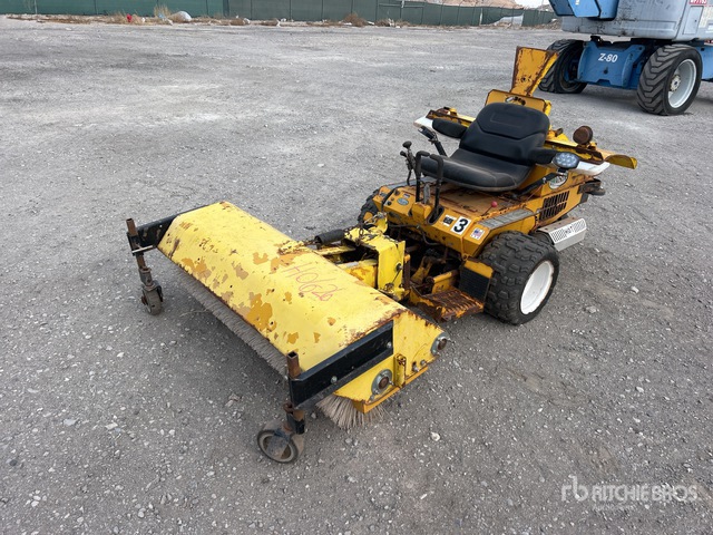 Walker MCSD Broom Tractor (Inoperable) | Ritchie Bros. Auctioneers
