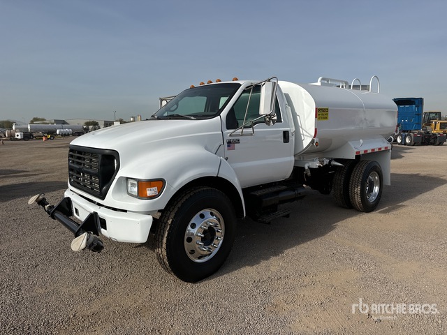 2000 Ford F-650 XL 2000 gal 4x2 Water Truck | Ritchie Bros. Auctioneers
