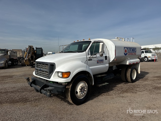 2000 Ford F-650 XL 2000 gal 4x2 Water Truck | Ritchie Bros. Auctioneers
