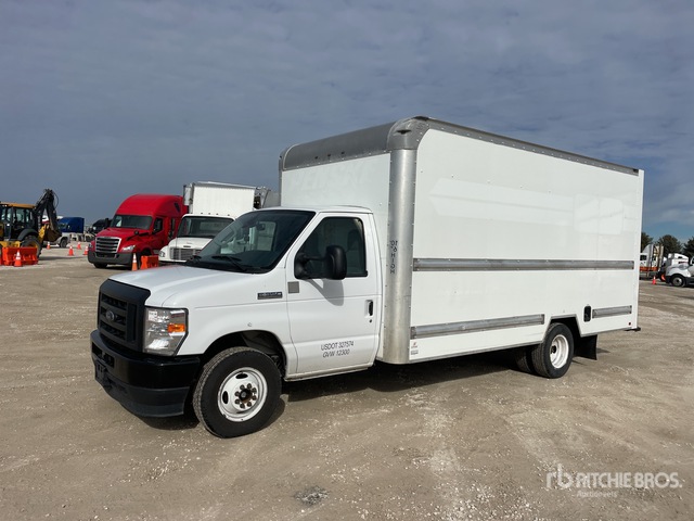 2021 Ford E-350 4x2 Moving Van Truck | Ritchie Bros. Auctioneers