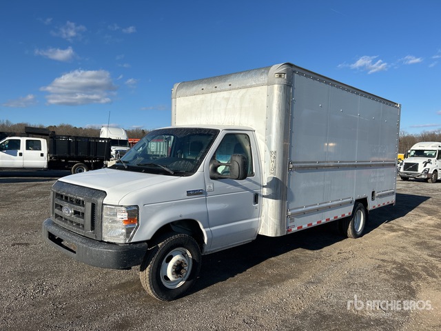 2019 Ford E-350 4x2 Moving Van Truck | Ritchie Bros. Auctioneers