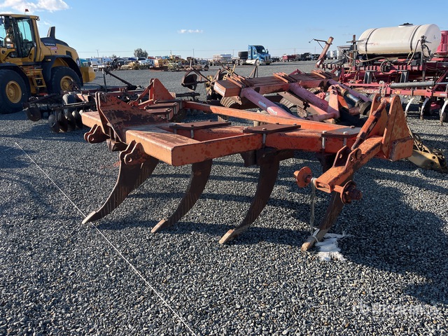 11 ft 10 in 3-Point 7 Shank Ripper | Ritchie Bros. Auctioneers
